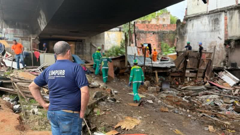 Prefeitura retira barracos de moradores e comerciantes da Cidade Baixa ...