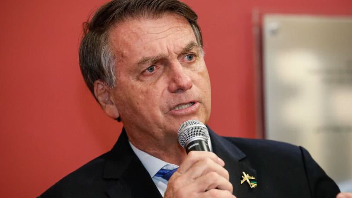 PF quer convocar Bolsonaro para explicar ligação a Mourão