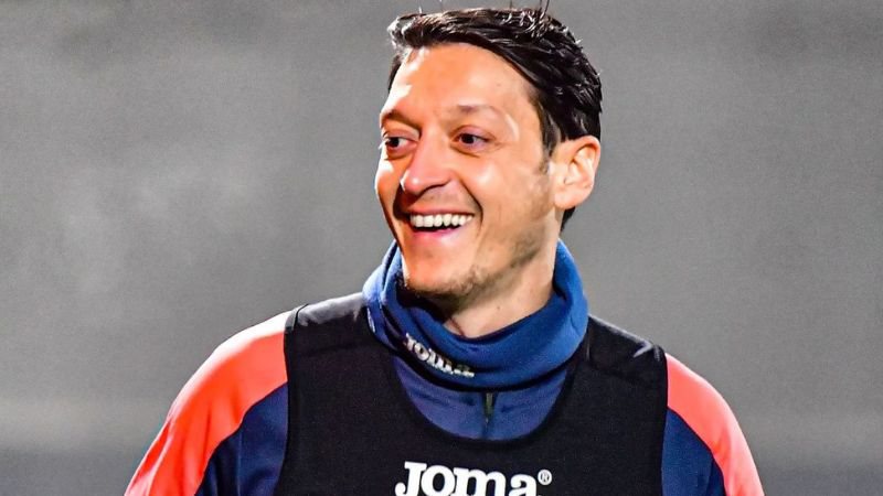 Craque ex-Real Madrid e campeão do mundo anuncia aposentadoria