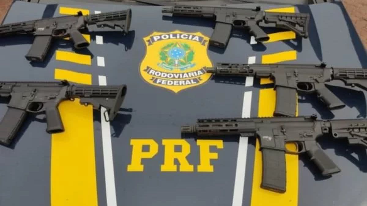 Cães Farejadores Da Prf Encontram Fuzis E Quase 50kg De Cocaína Em Caminhão