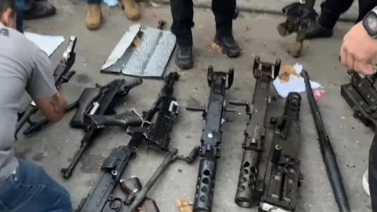 Justiça mantém prisão de cabos do Exército acusados de furto de armas Justiça mantém prisão de cabos do Exército acusados de furto de armas