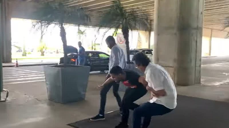 Militante do MBL é agredido por deputado petista em Natal; entenda