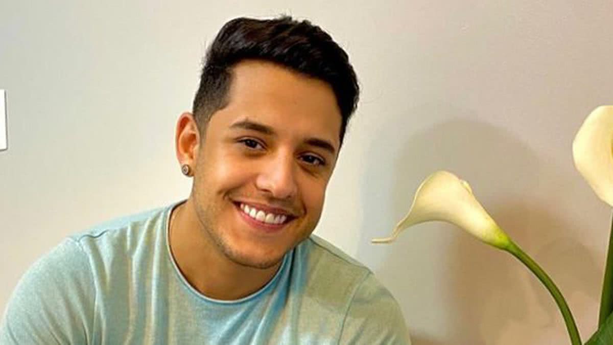 Kevi Jonny grava DVD com participações e Matheus e Kauan, Luan Pereira ...