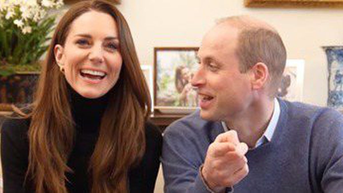 É ela? Após diversos rumores, Kate Middleton surge sorridente ao lado ...