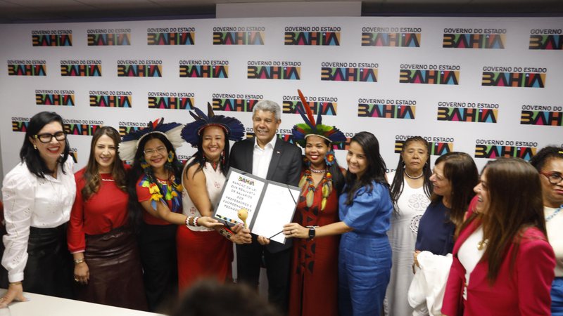 Jerônimo Rodrigues sanciona reajuste salarial para professores da Bahia ...
