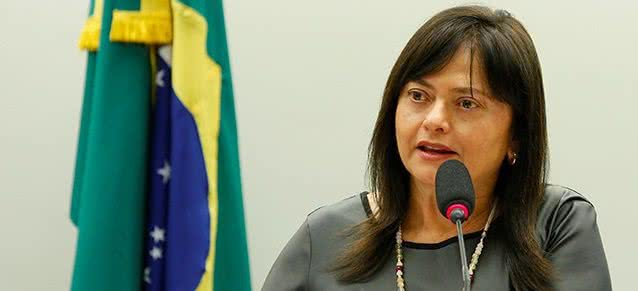 Jair Saqueou O Brasil Deputada Baiana Faz Grave Denúncia Contra Bolsonaro
