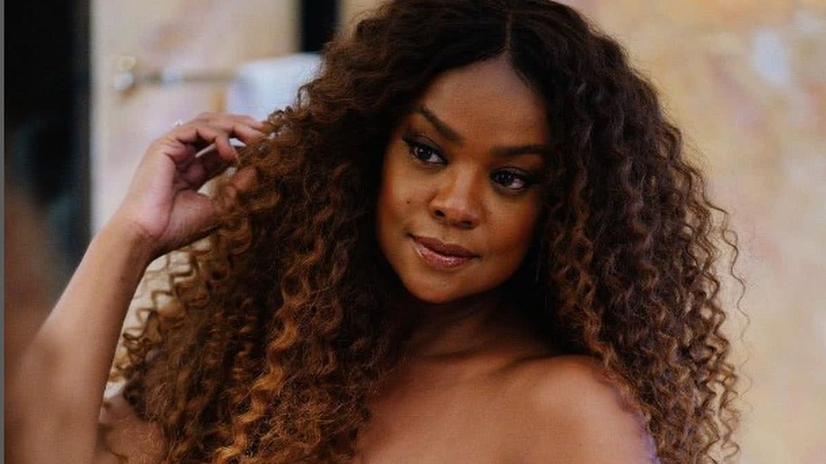 Cris Vianna posa nua em banheira e enlouquece internautas; veja fotos