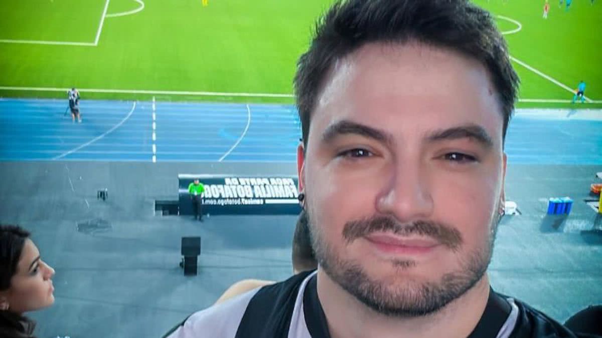 Apaixonado, Felipe Neto compartilha primeira foto com a namorada; confira