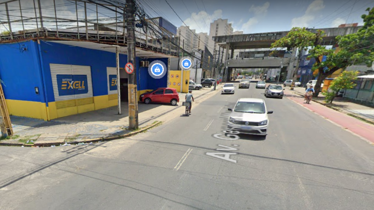 Policial Reage A Assalto E Atira Contra Suspeito Do Crime