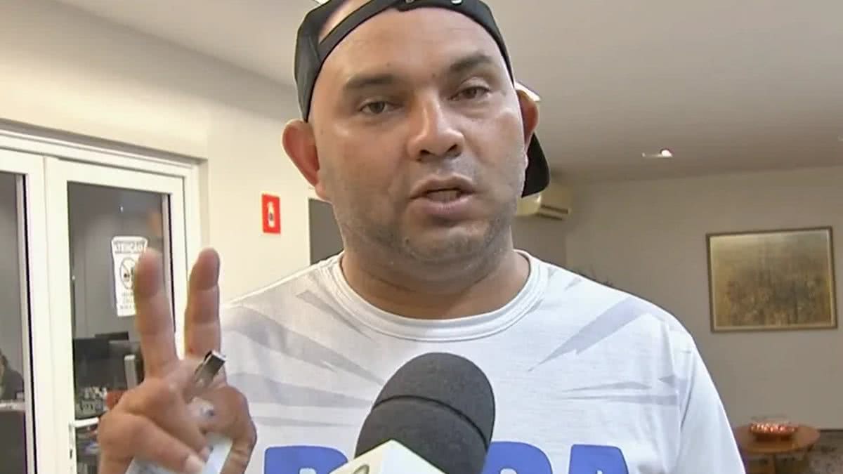 Famoso por meme 'Bora Bill' faz piada racista durante entrevista; veja ...