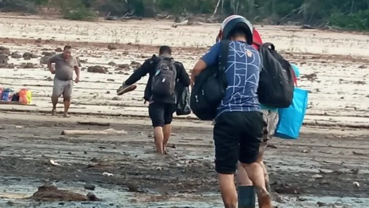 Seca severa faz Manaus encerrar ano letivo nas escolas ribeirinhas do ...