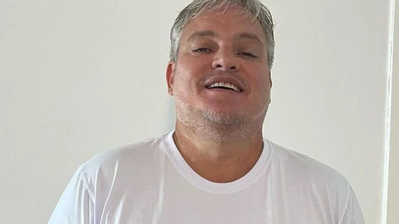 Manno Góes tranquiliza fãs após passar mal em voo: “Não foi nada”