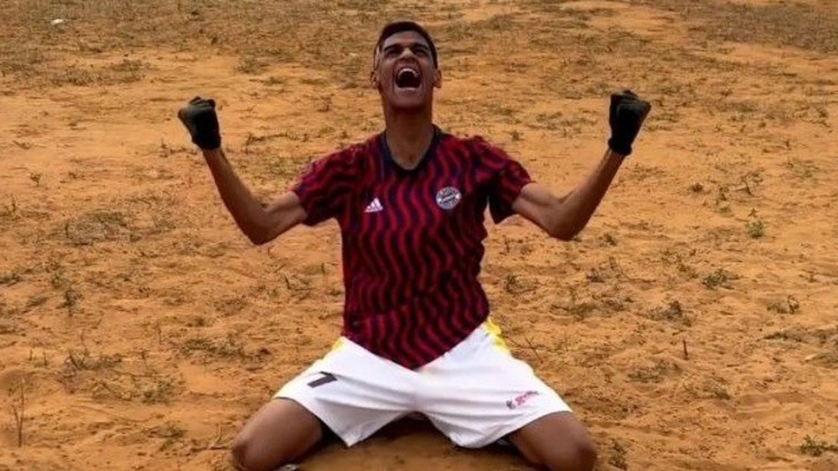 Vídeo: Luva de Pedreiro retorna às redes sociais: 'Graça a Deus, pai!'
