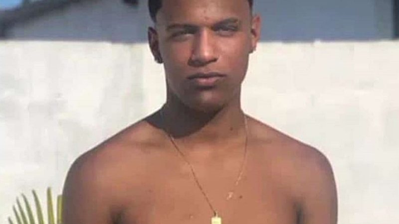 Jovem é Sequestrado E Morto Por Traficantes Após Foto Do Hang Loose