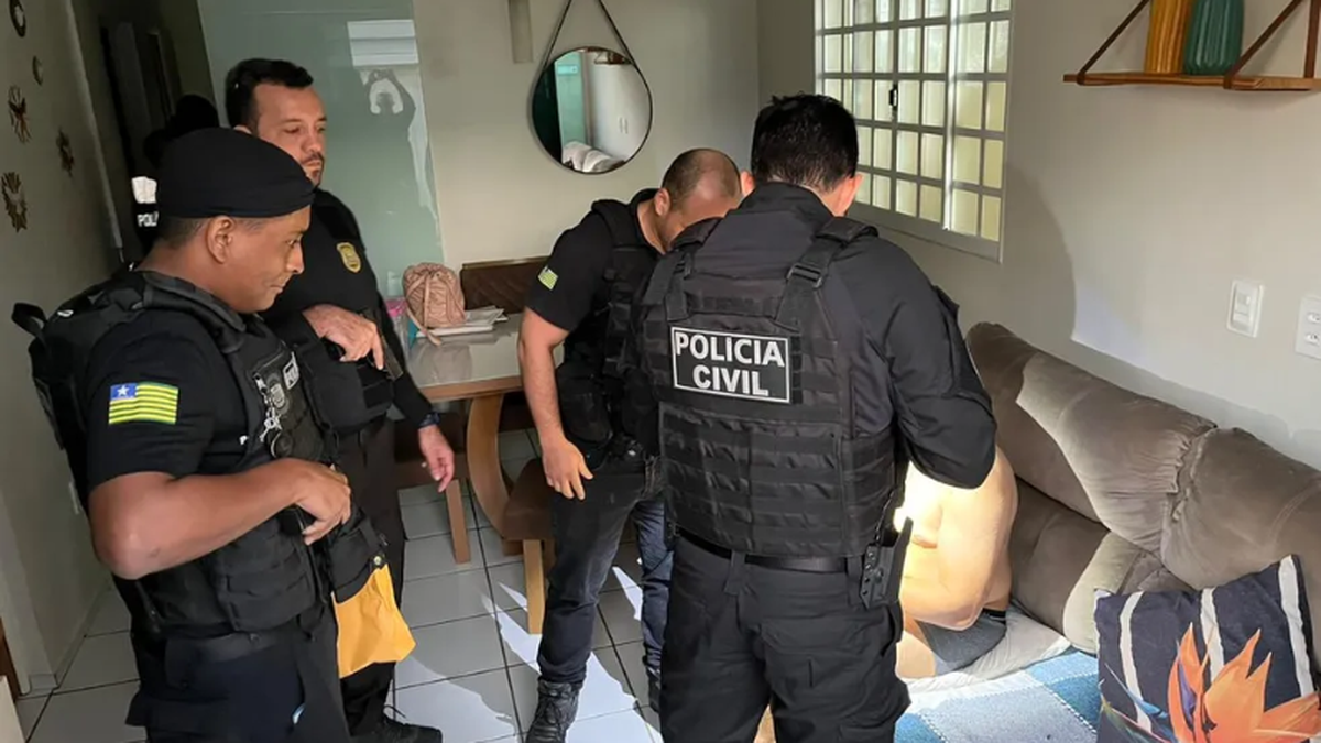 Pai E Filho São Presos Por Comandarem Grupo Suspeito De R 19 Milhões