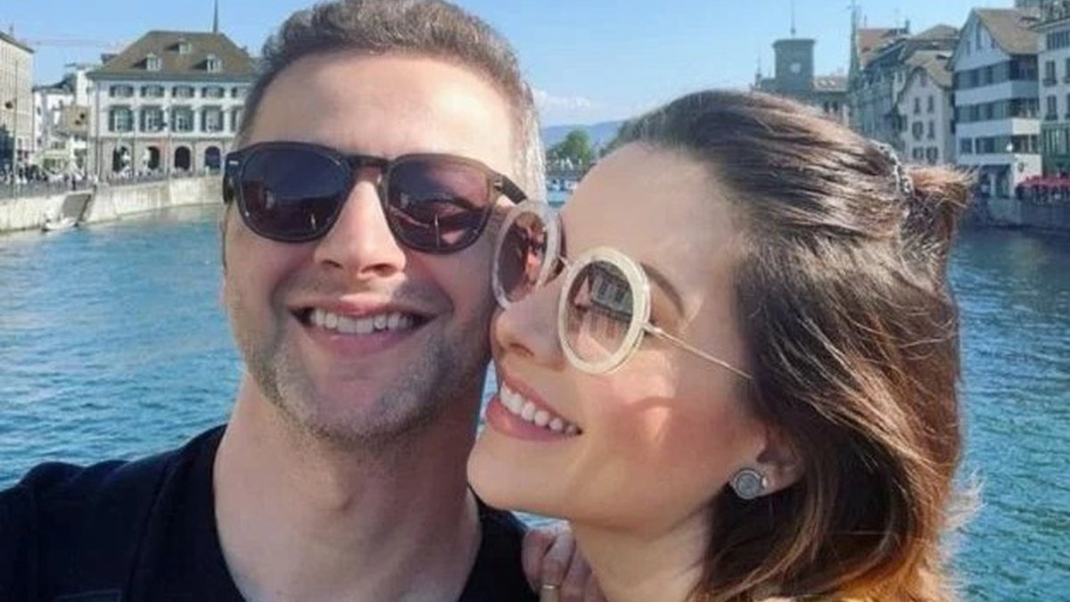 Ex-marido de Sandy fará companhia durante turnê da cantora; saiba o motivo