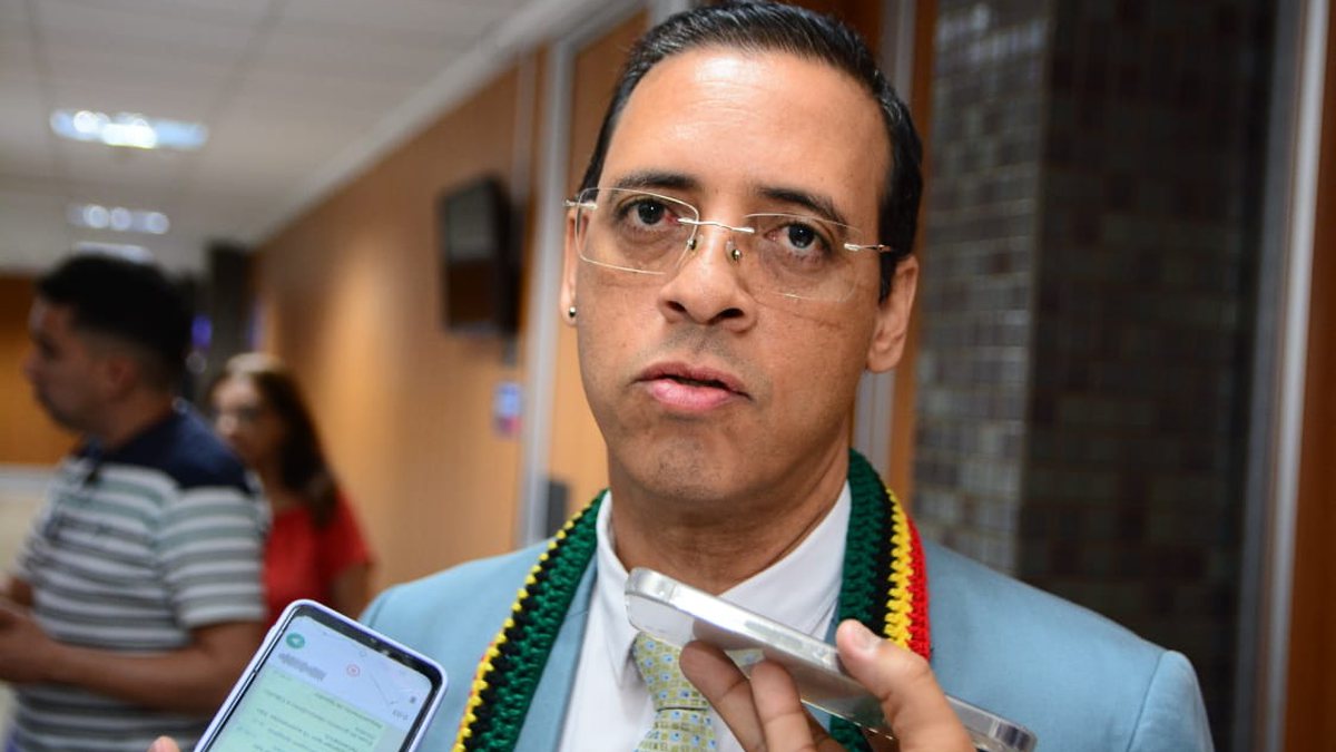 Hilton Coelho defende candidatura própria do PSOL para eleições em 2024 Hilton Coelho defende candidatura própria do PSOL para eleições em 2024