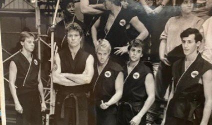 Morre ator que interpretou vilão na franquia 'Karatê Kid'