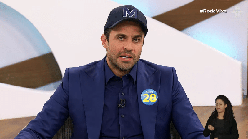 Jornalistas abandonam foto após Marçal mostrar carteira de trabalho ...