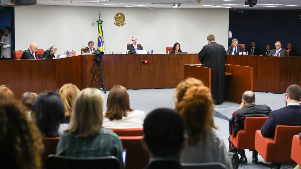 Julgamento de Bolsonaro é retomado nesta terça, com voto de Moraes