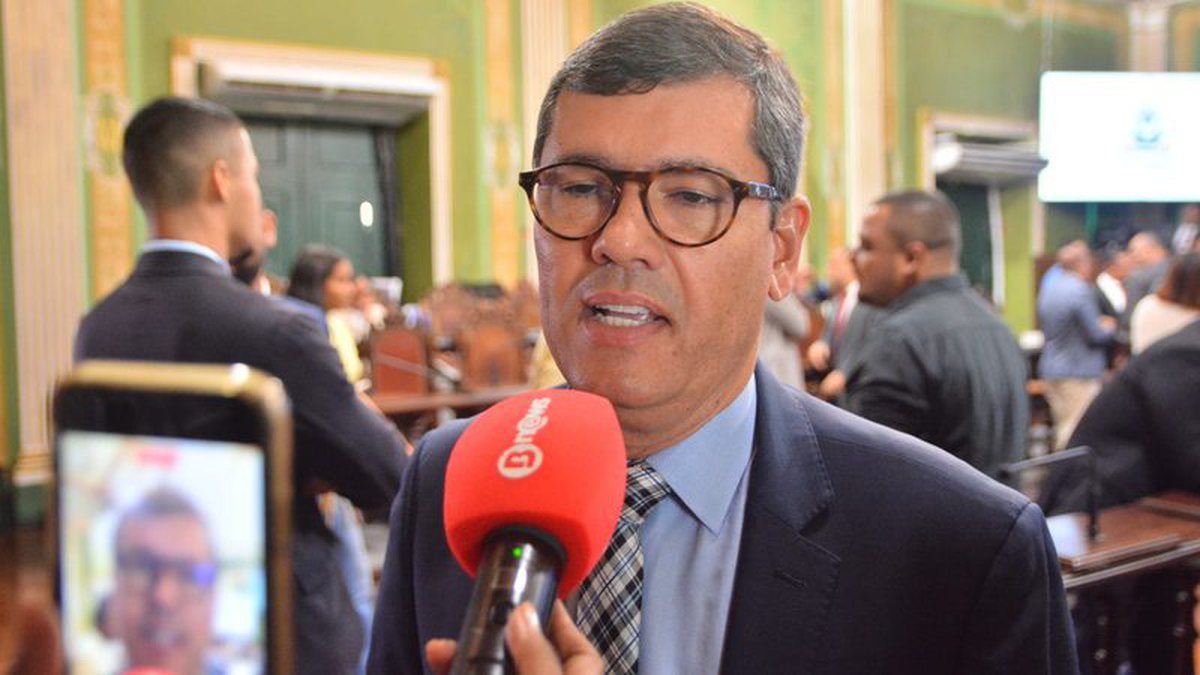 VÍDEO: Claudio Tinoco protocola projeto de lei em homenagem a Giulia ...