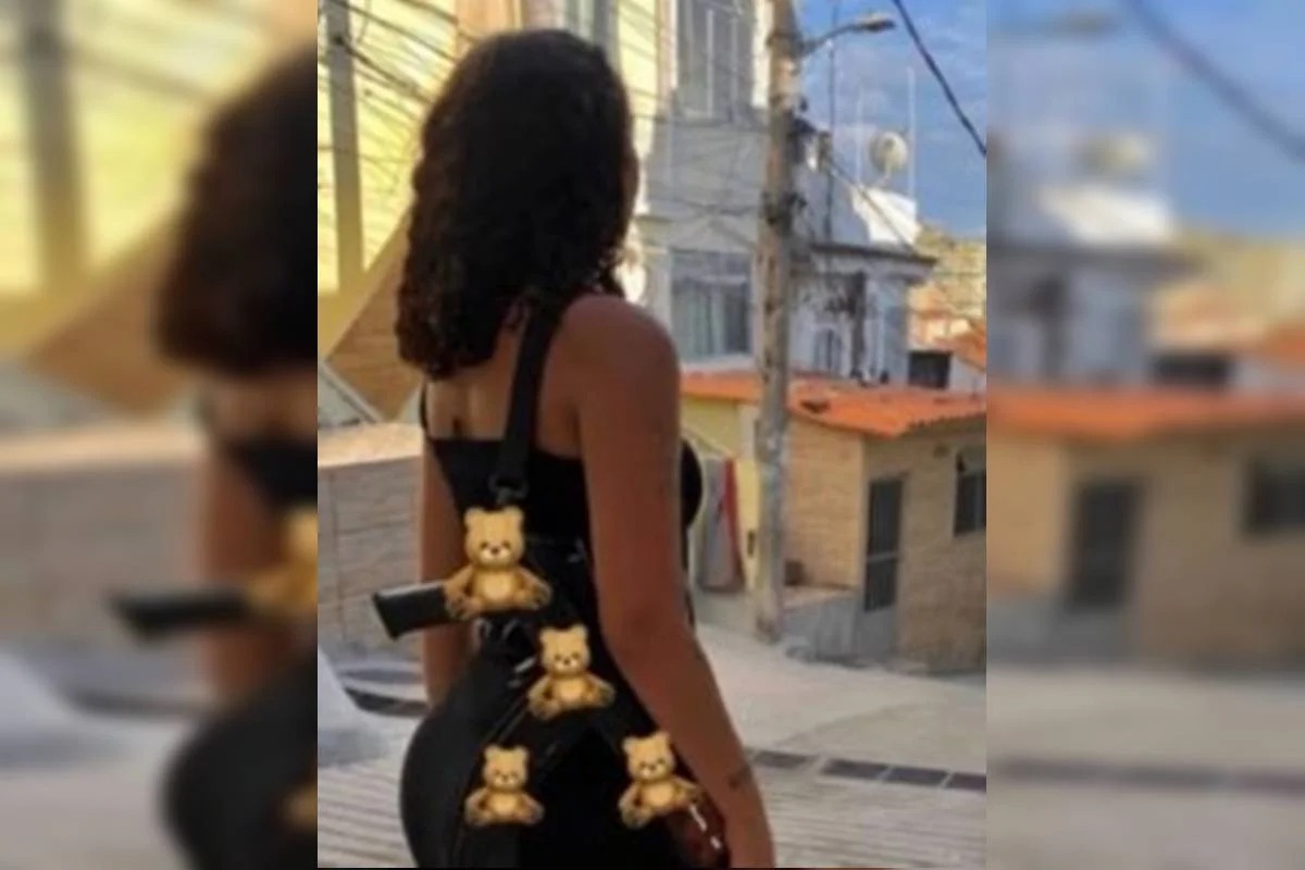 Fotos da Japinha do CV em poses provocantes e ostentando armas ...