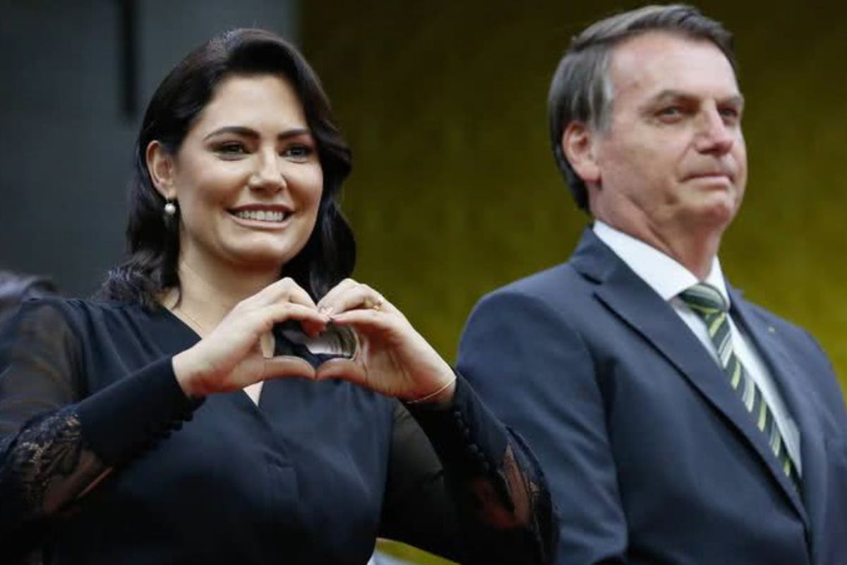 Michelle Bolsonaro reage a retorno de marido a prisão: "Você é um líder ...