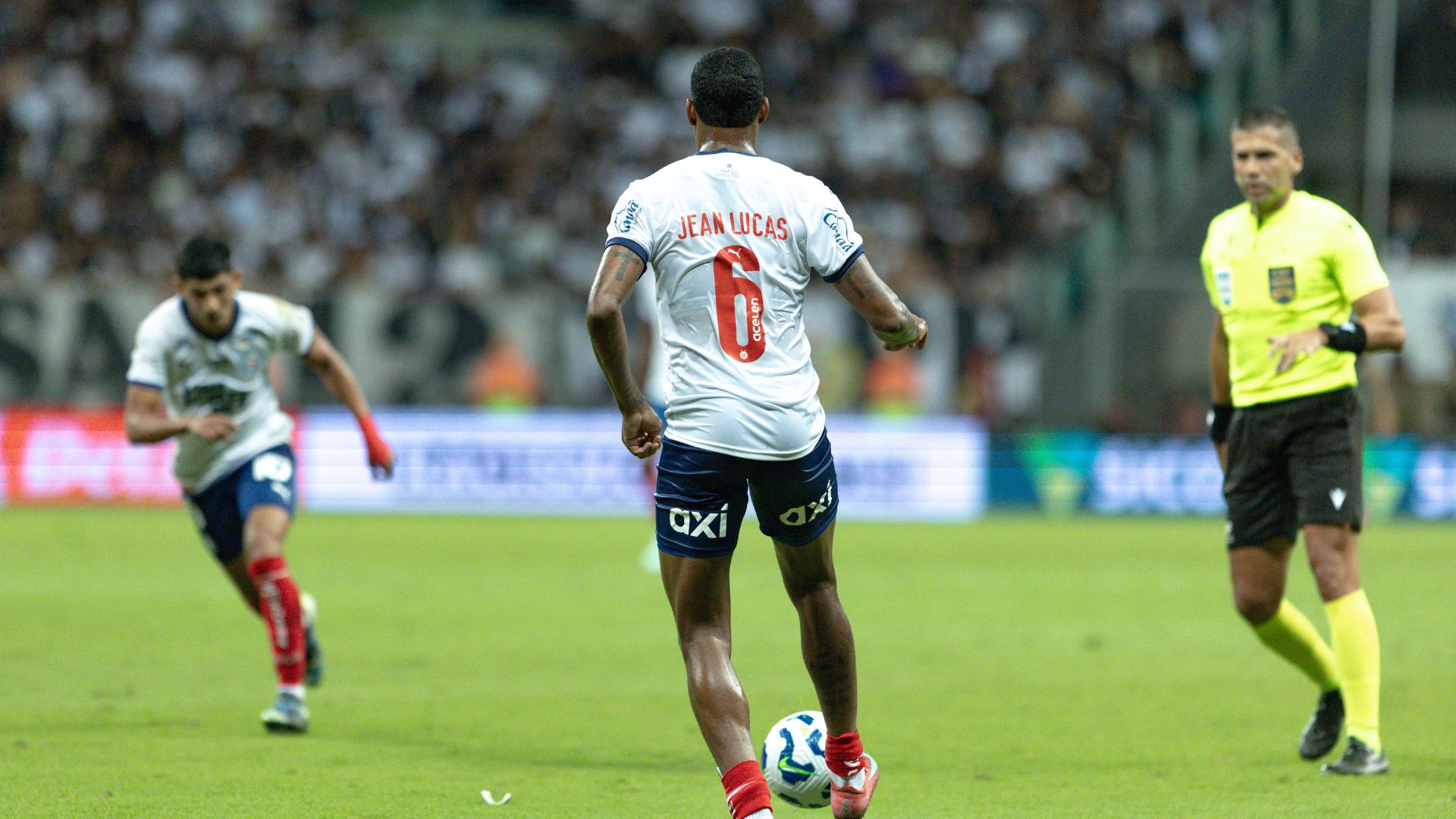 Jean Lucas se torna destaque do Bahia na Libertadores e consolida boa fase