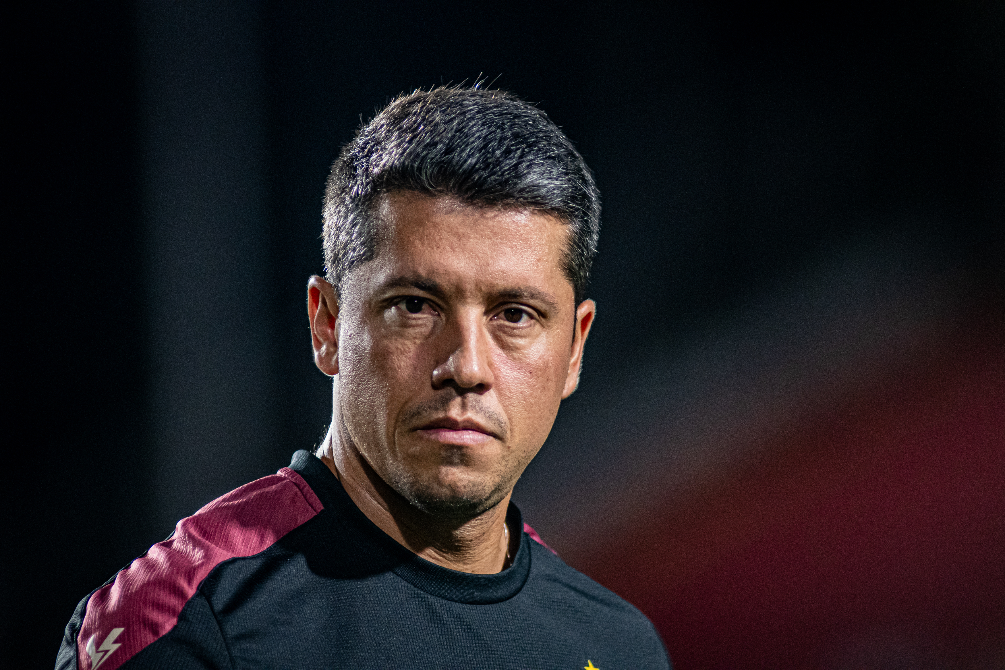 VÍDEO: Thiago Carpini rebate repórter em coletiva: “Você fez a pergunta ...