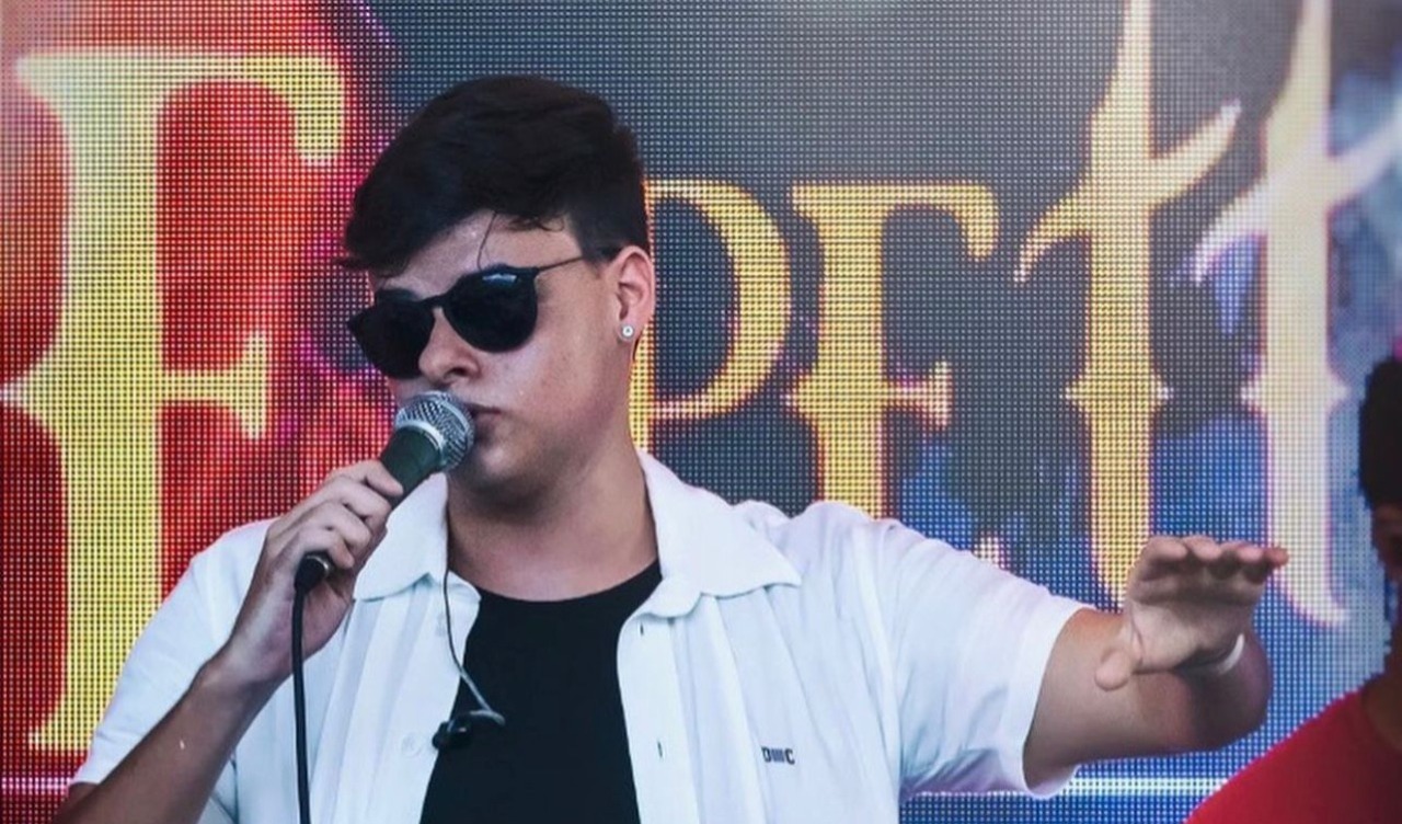 Sertanejo Patrick Levi se apresenta no Rio Vermelho neste sábado (13)