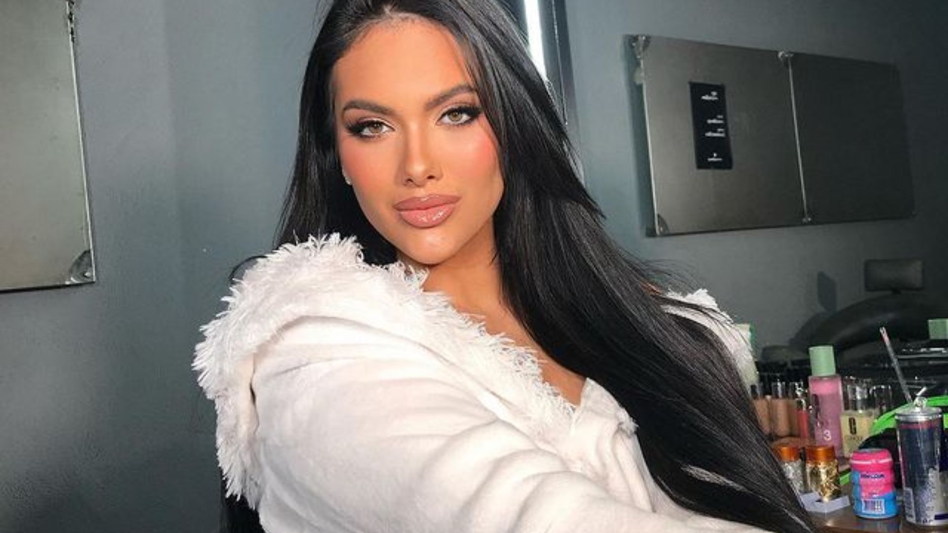 Emily Garcia surge em foto agarradinha com affair e Carlinhos Maia se ...