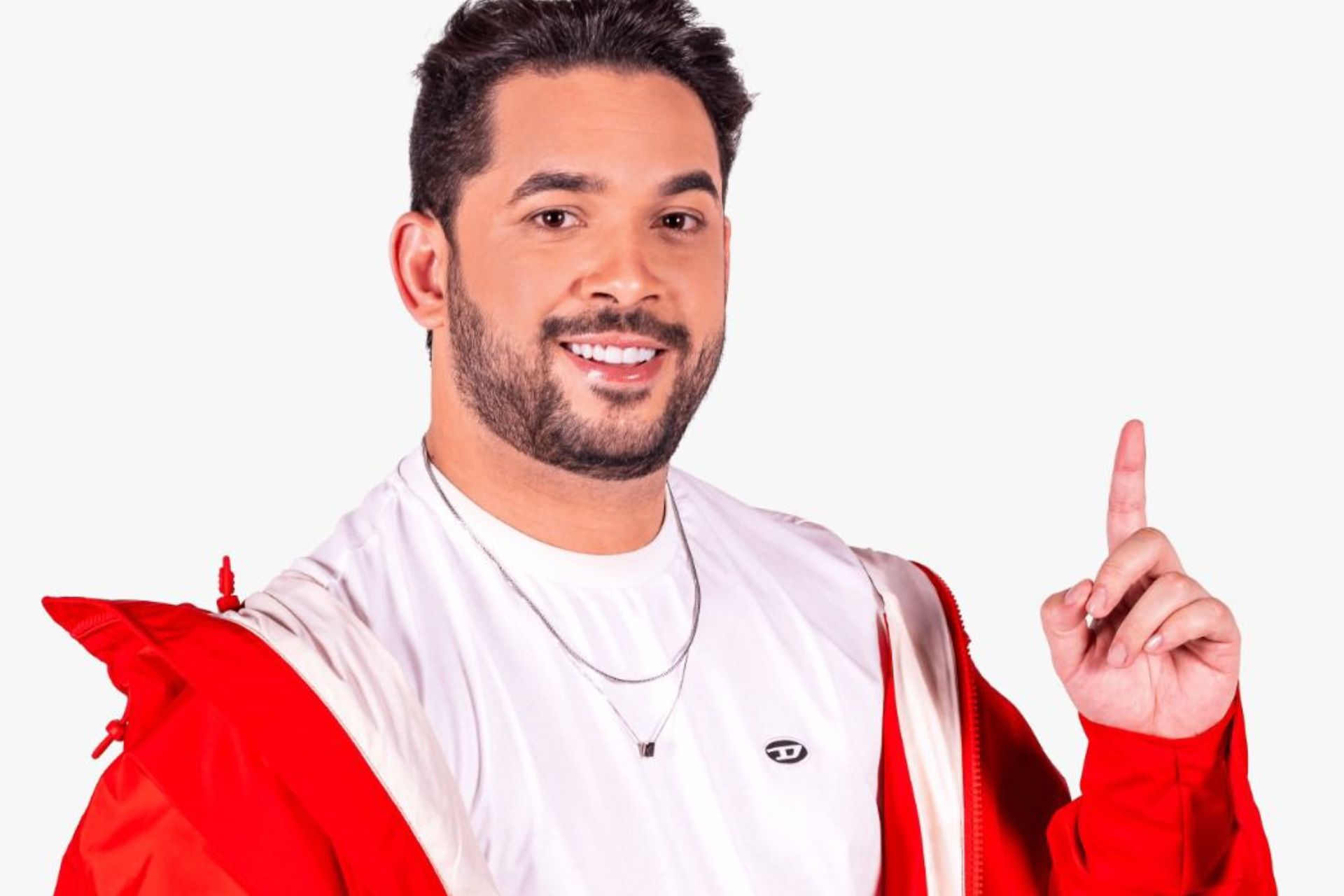 Henry Freitas comenta estreia de projeto sertanejo em Salvador