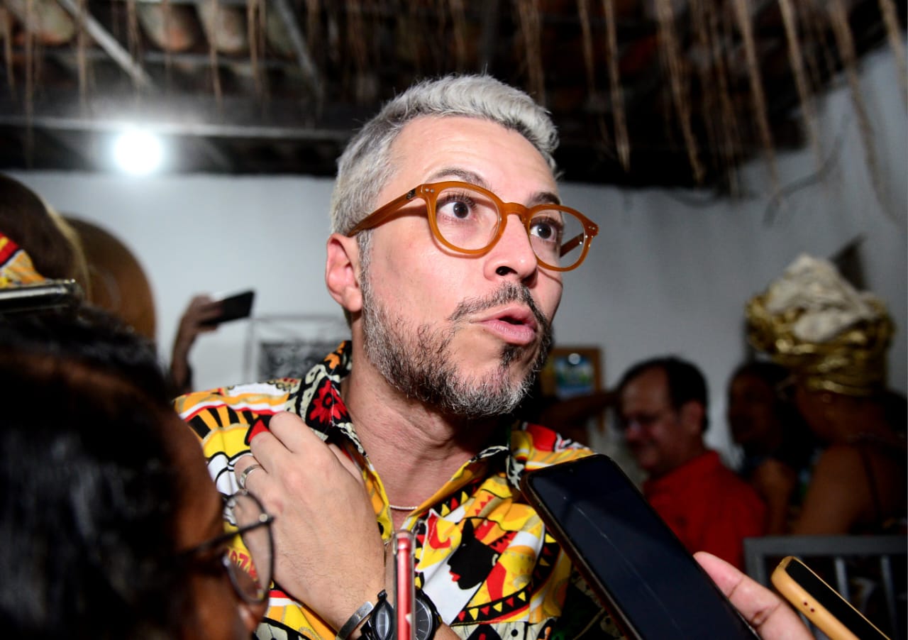 Bruno Monteiro fala sobre o futuro do "Ouro Negro" durante saída do Ilê ...