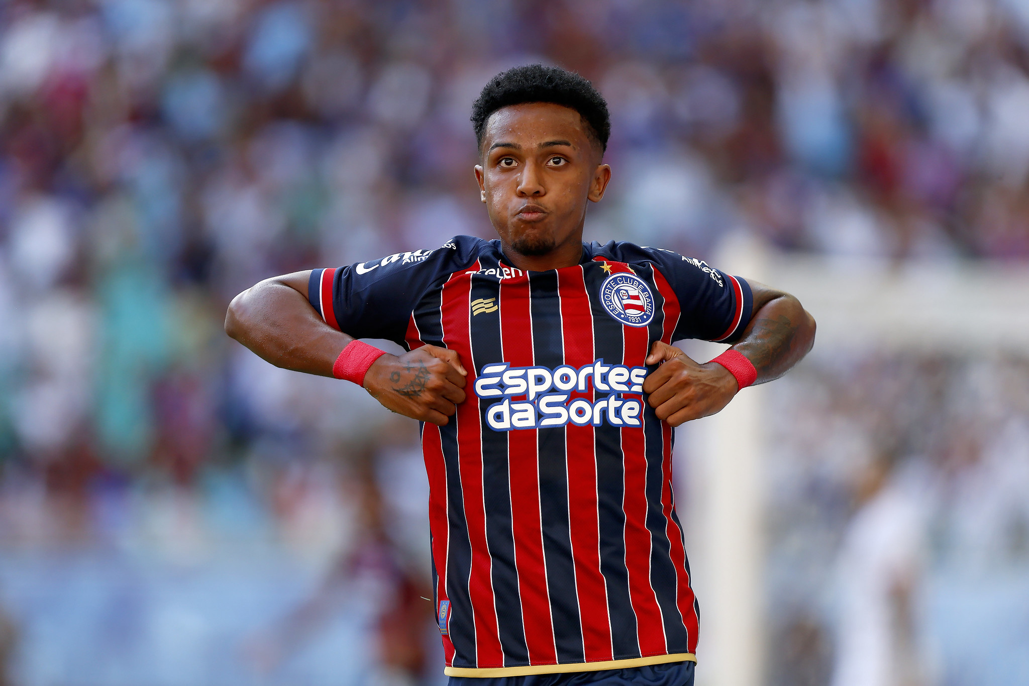 Em provocação ao Vitória, Kayky comemora gol do Ba-Vi imitando galinha ...