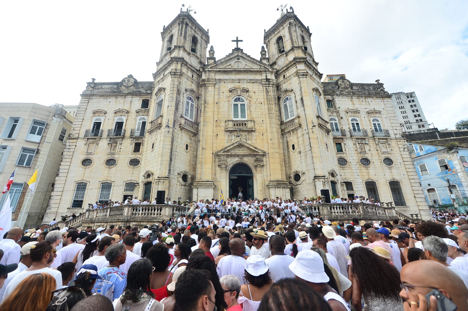 Lavagem do Bonfim: Após dois anos da pandemia, 'tapete branco' de fiéis ...