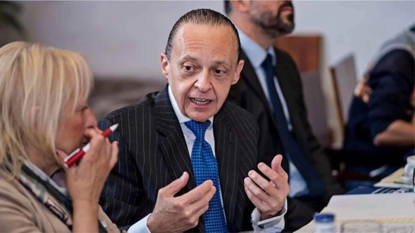 Embaixador do Brasil no Equador tem férias interrompida; saiba motivo