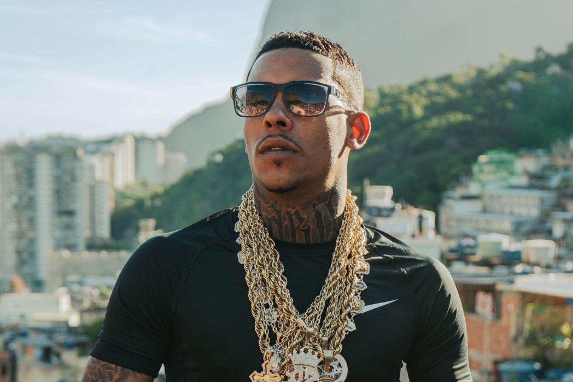 Mc Poze Anuncia Que Será Pai De Gêmeos Saiba Detalhes