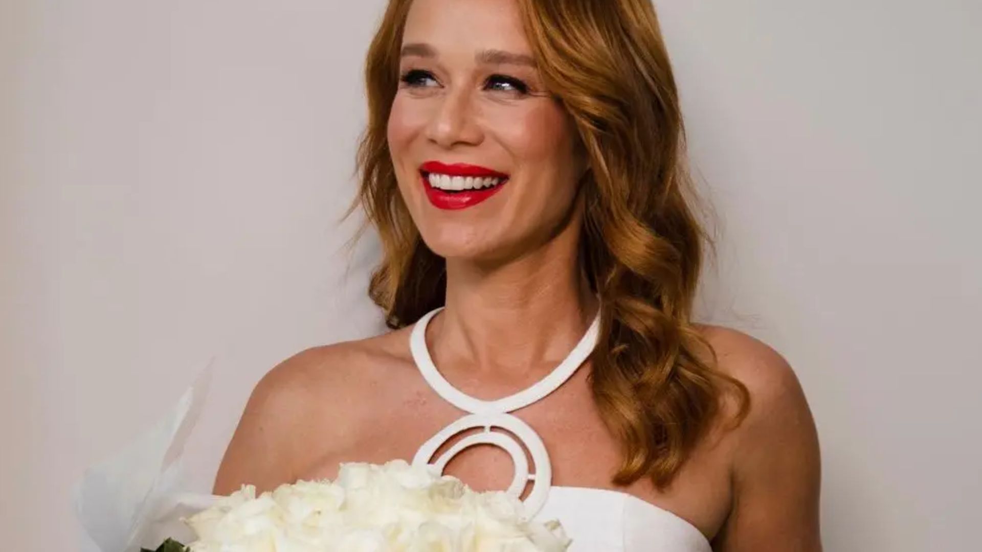 Mariana Ximenes posa ao lado de atriz da Globo e levantam rumores de affair