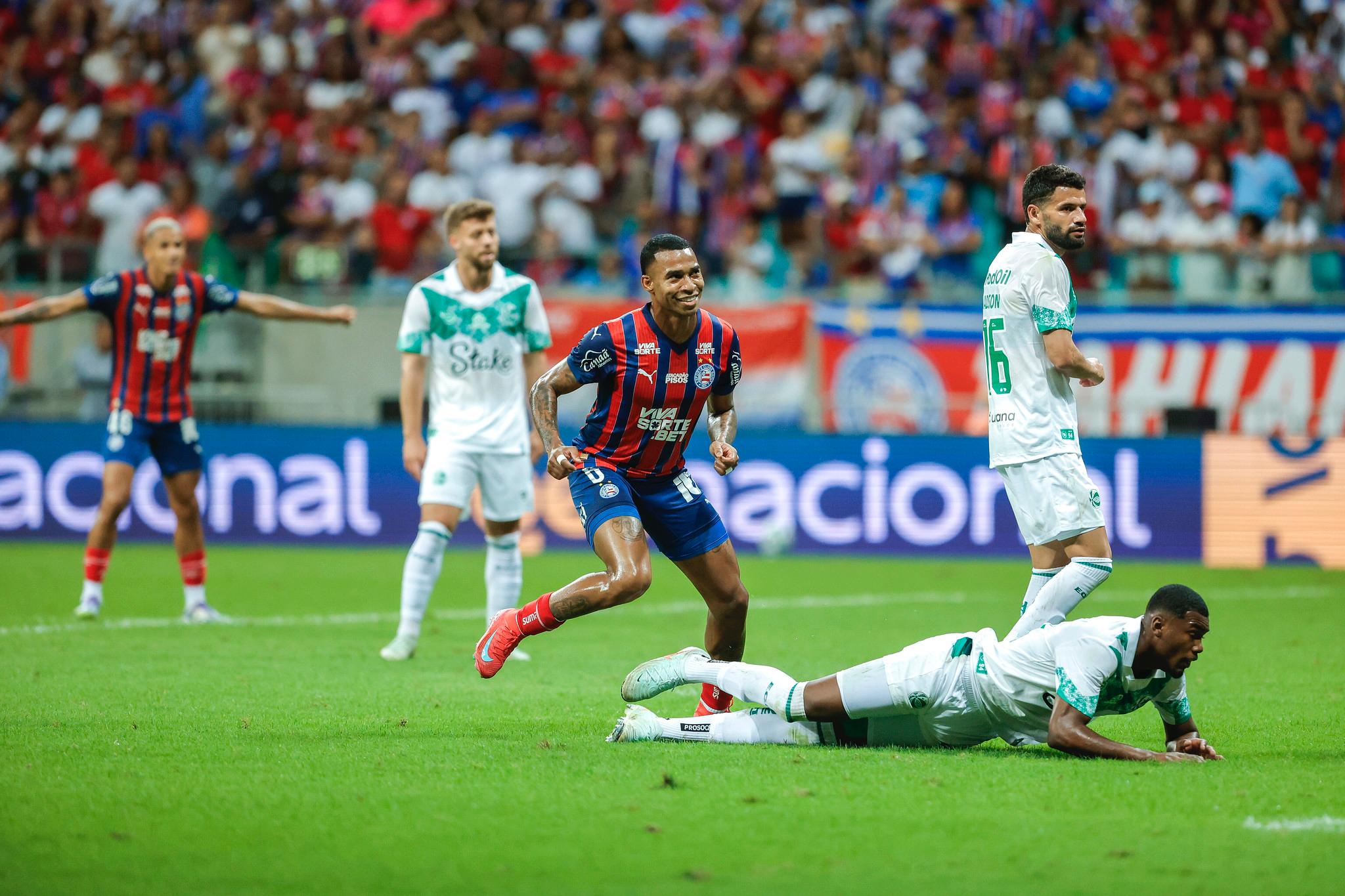 Jean Lucas celebra gols e explica nova função no meio de campo do Bahia ...