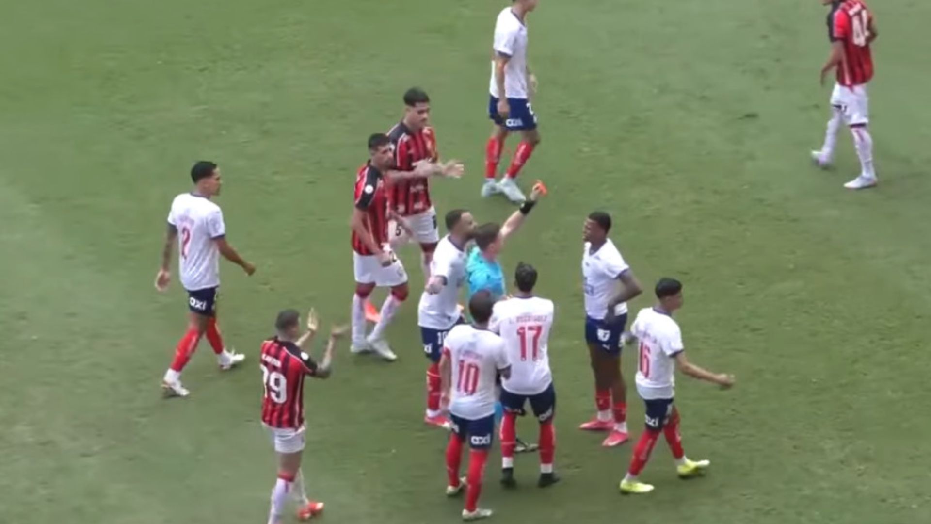 Craque do Bahia é liberado e reforça o Esquadrão contra o Fortaleza ...