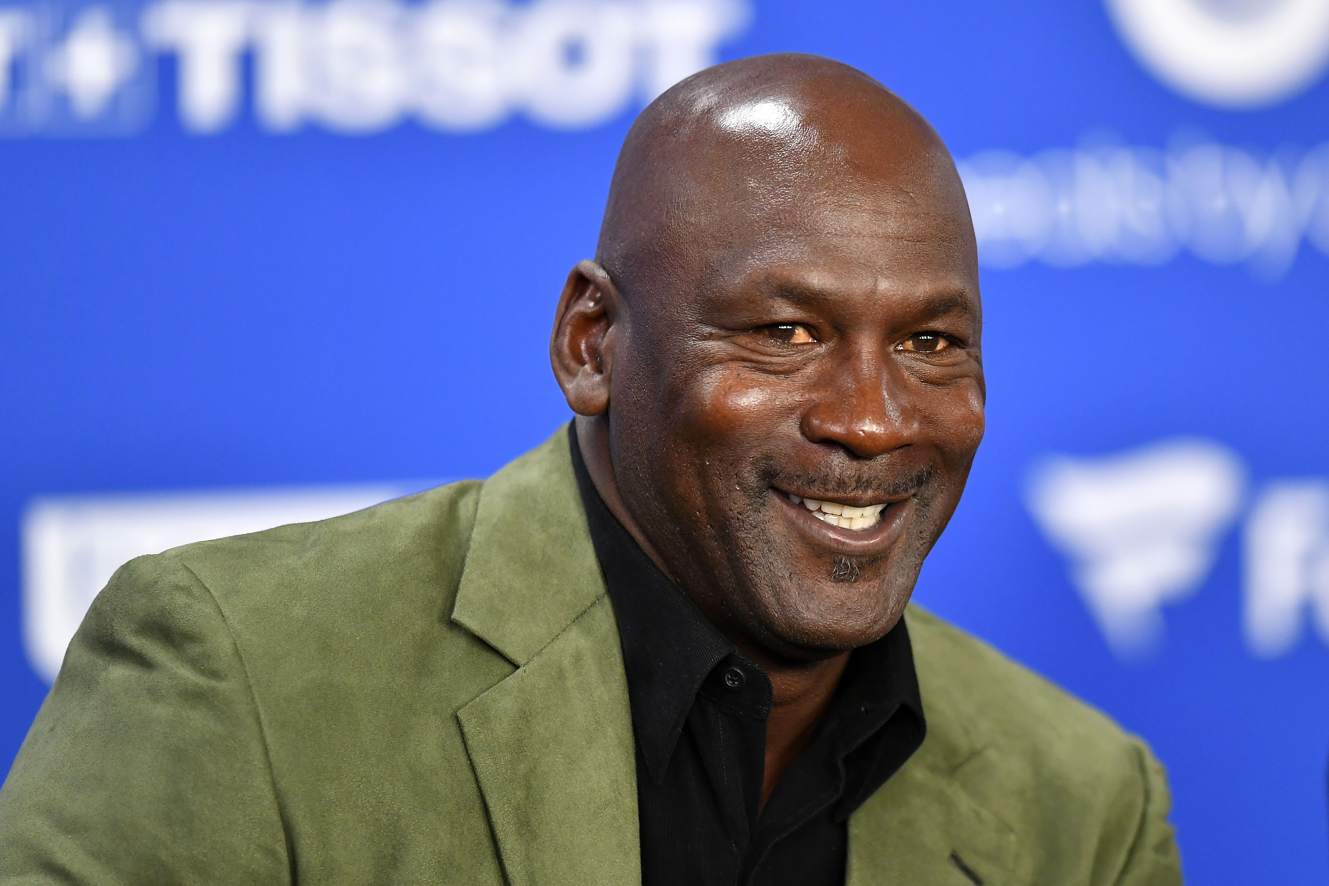Astro do basquete, Michael Jordan surpreende e paga gorjeta astronômica ...