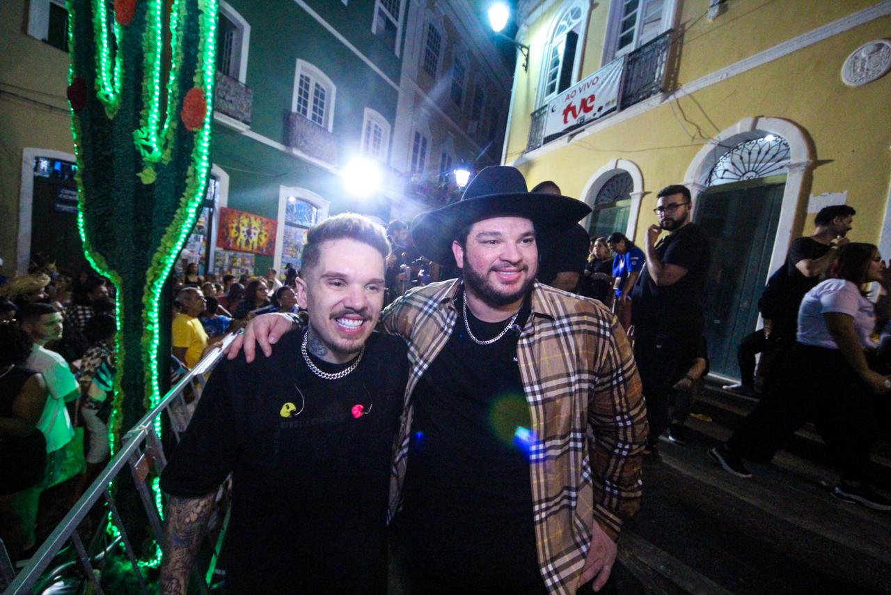 Pela primeira vez em Salvador, dupla Felipe e Rodrigo se impressiona ...