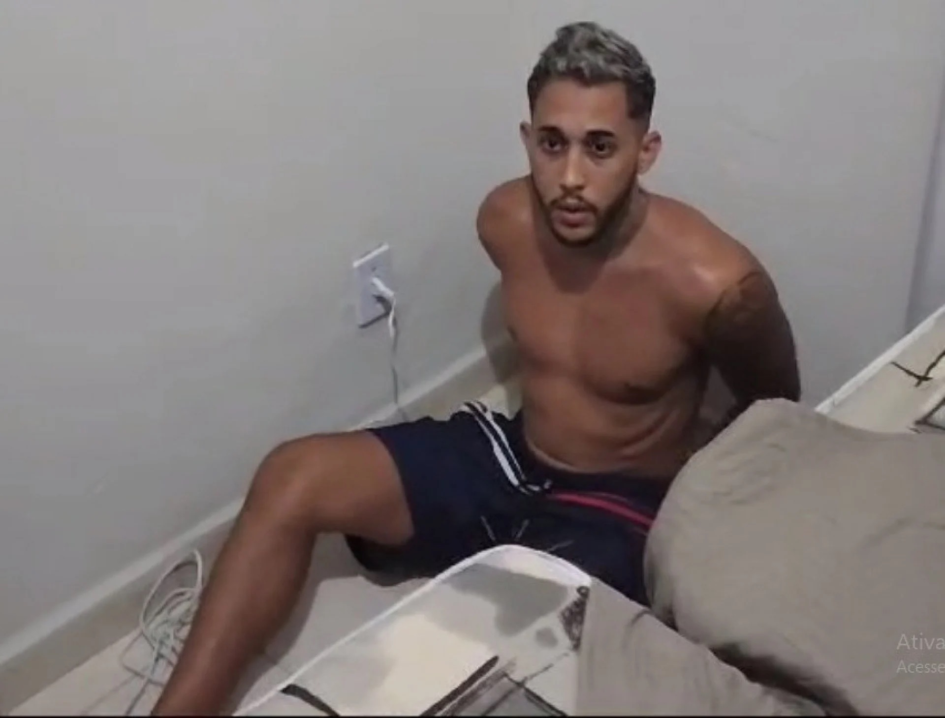 Conhecido como 'Pedrinho Dominador', garoto de programa é preso por suspeita de extorquir e ...