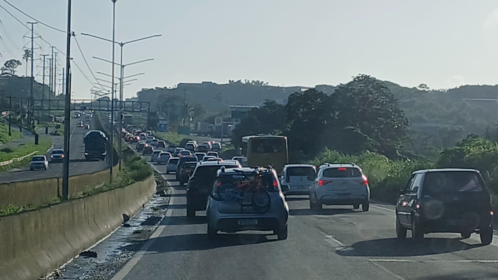 Siga em paz: Veja como está o trânsito nas BRs 324 e 101 após o feriado ...