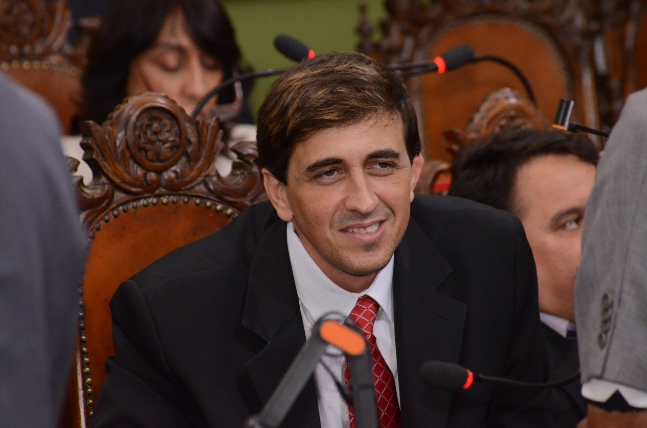 Após suspensão do Cremeb, deputado Alan Castro diz que não foi intimado ...
