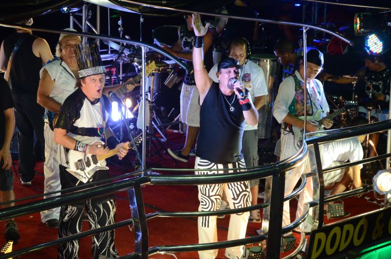 Pipoca de Armandinho, Dodô e Osmar se joga na paz neste Carnaval