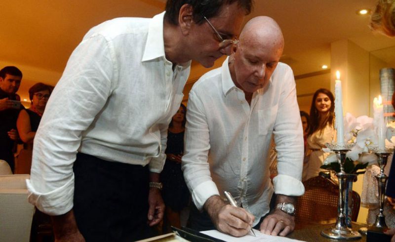 Gilberto Braga e Edgar Moura oficializam relação de 40 anos