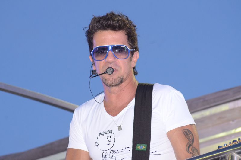 Tuca Fernandes arrasta o Cerveja & Cia