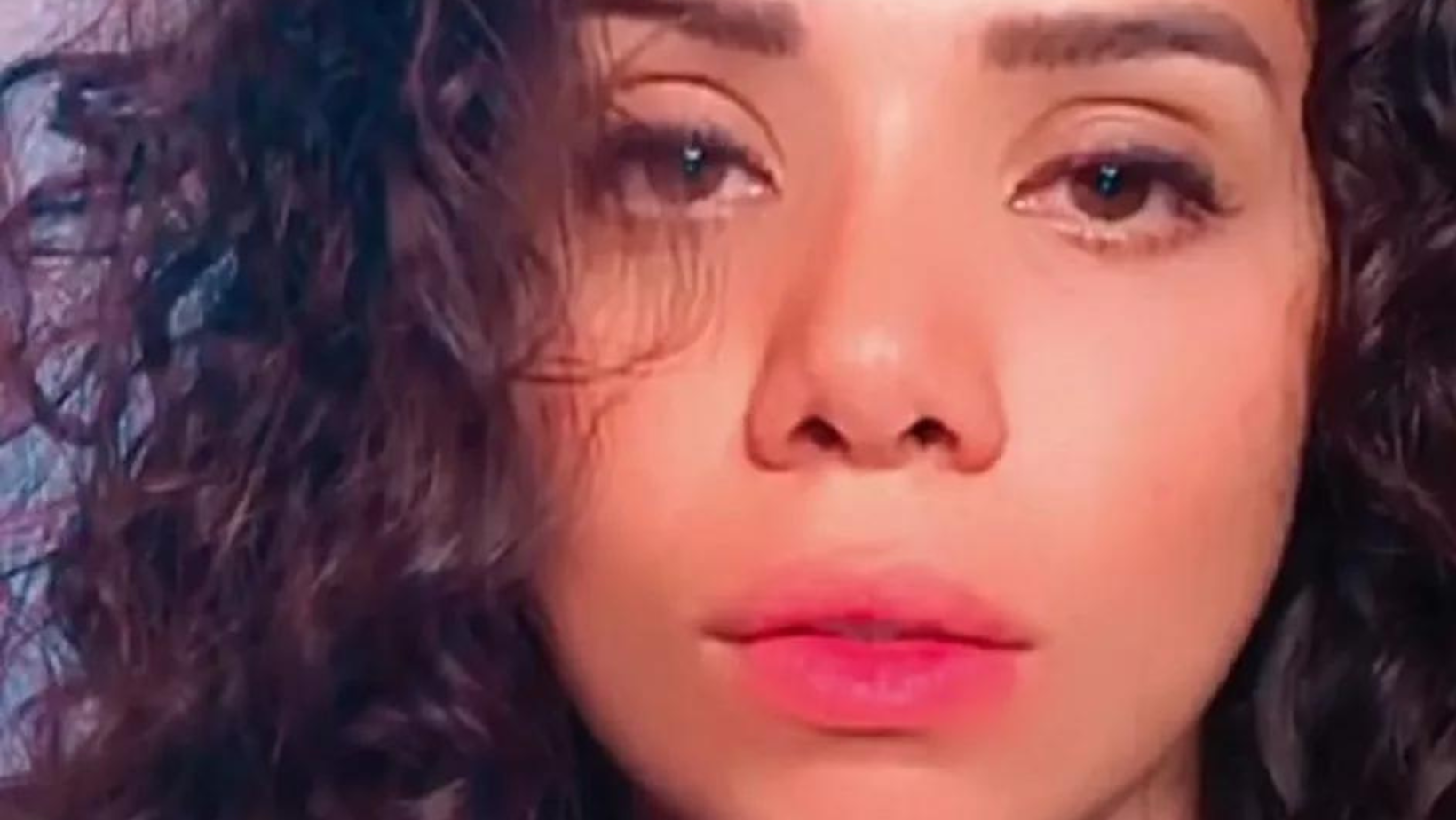 Família dá o último adeus a modelo morta nos EUA