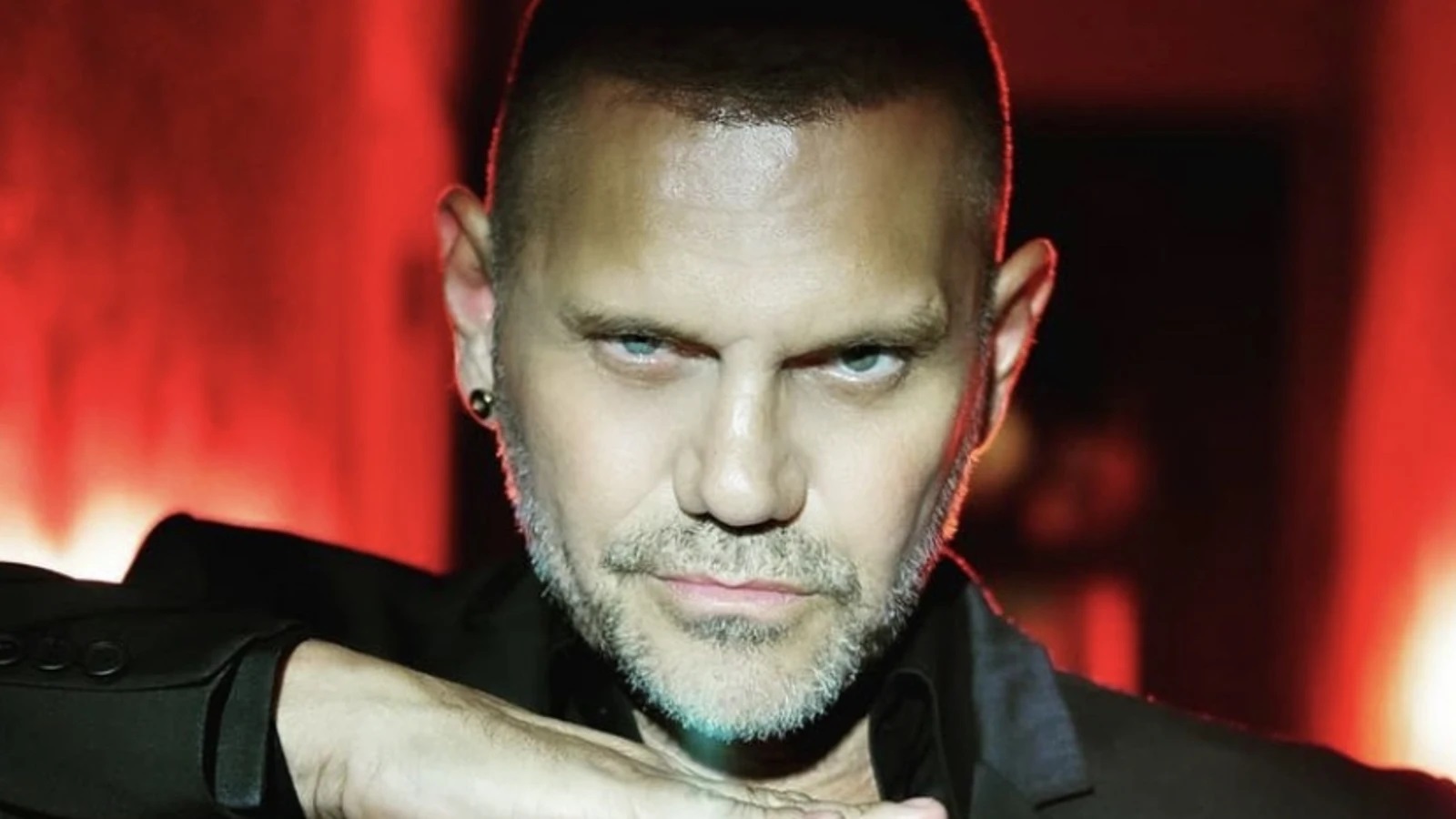 Série Sobre Nacho Vidal Faz Ode A Pênis De 25 Cm Em História Sobre